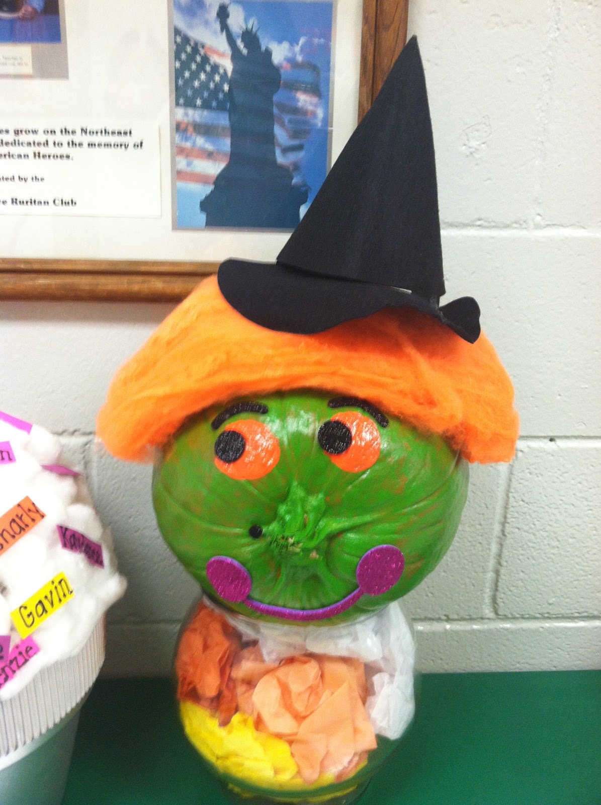 Young & Lively Kindergarten: Pumpkin Decorating Contest